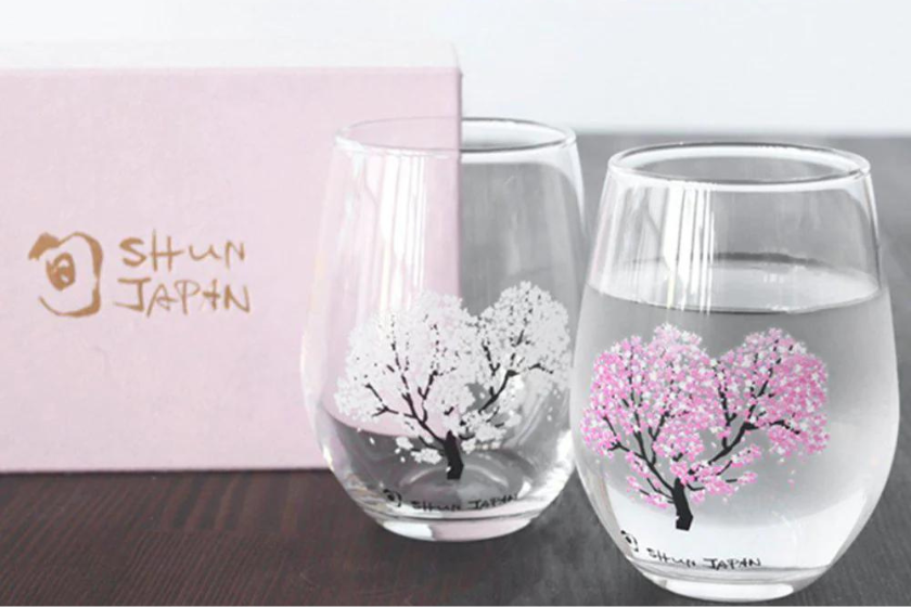 記念品に人気「色が変わる」桜のペアグラス！オリジナル名入れも可能 | 伝統工芸品ならBECOS